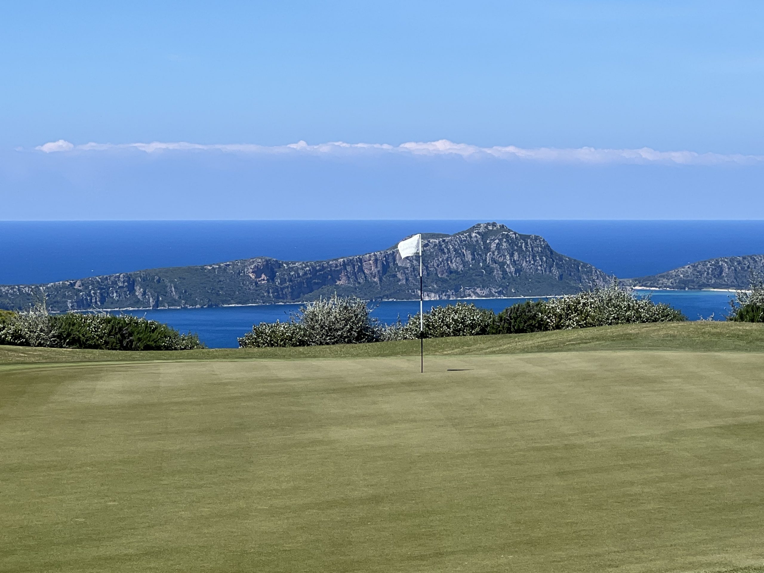 How to master and putt on quick greens - Sarah Bennett Golf